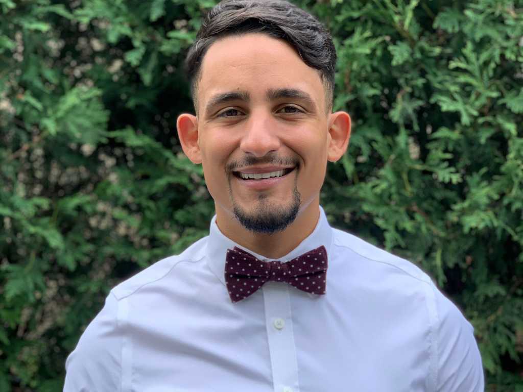 From Zero to Hero: Illinois Local Builds His Own Tech Marketing Empire ...