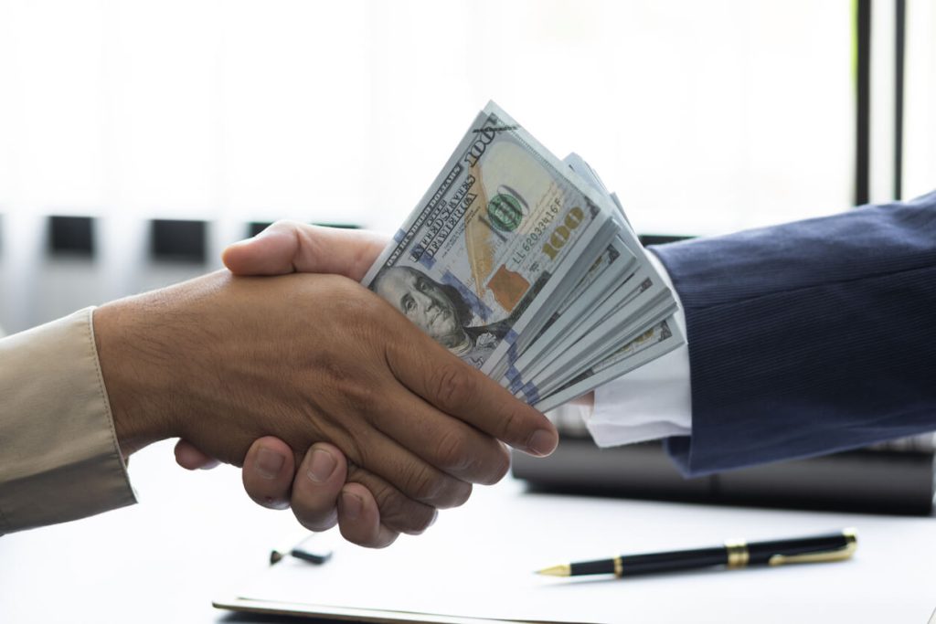 Pros and Cons of Income Share Agreements - The World Financial Review